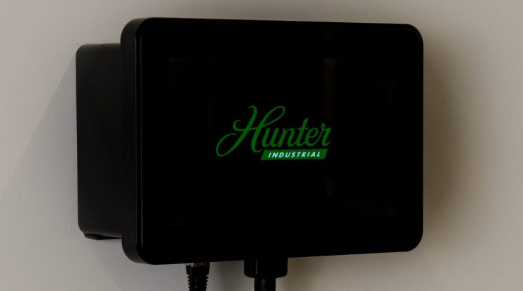 Hunter Industrial Releases New Digital Controllers for HVLS Fans ...