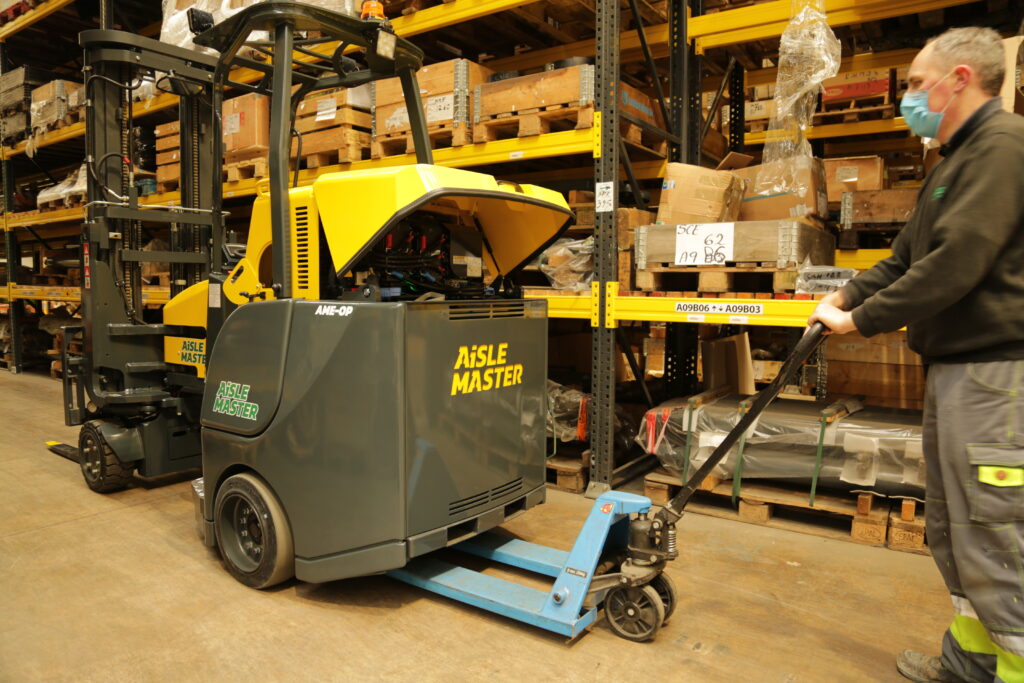 CombiLift New Aisle Master Order Picker - IndMacDig | Industrial ...