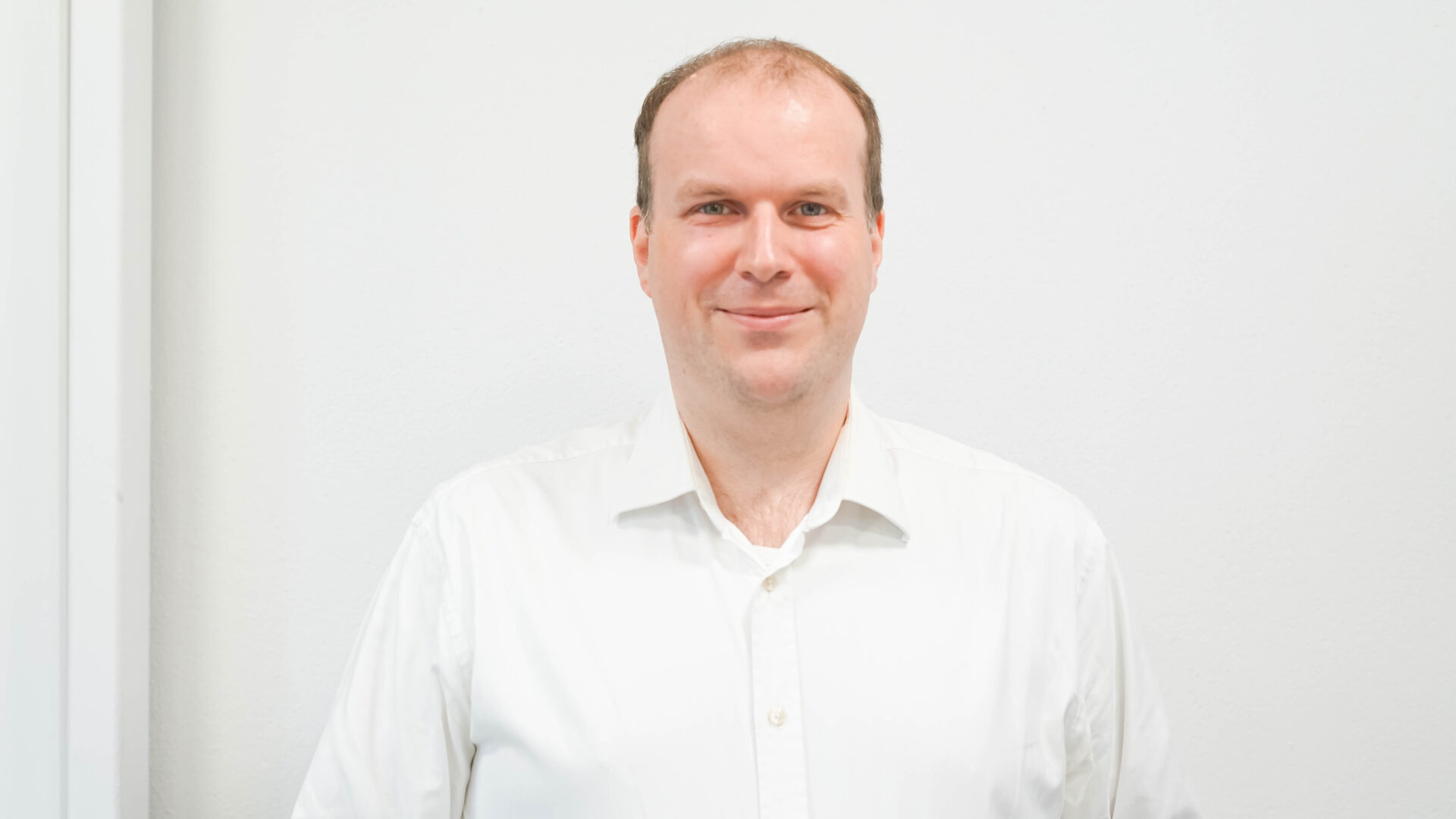 Dr. Max Siebert — Co-Founder and CEO of Replique | IndMacDig ...